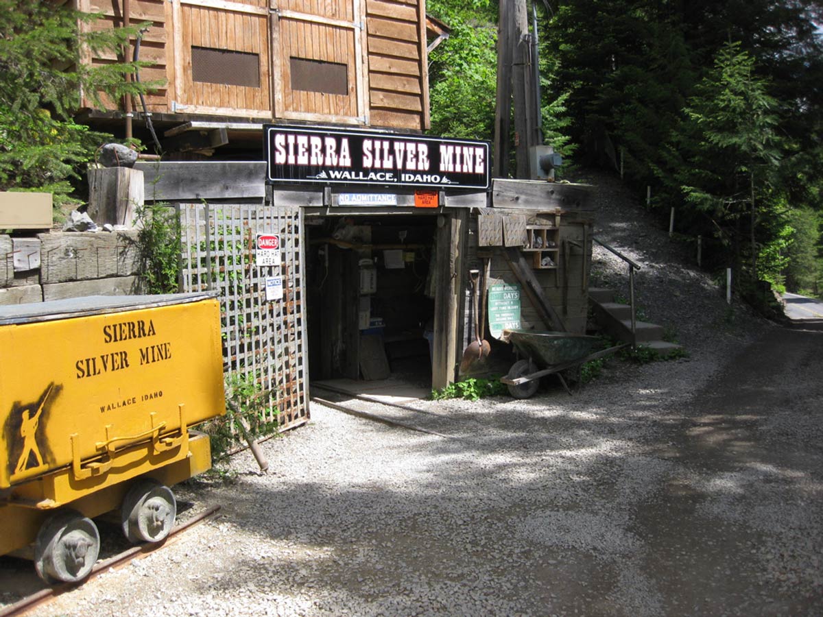 Welcome to the Mine - Sierra Silver Mine Tour